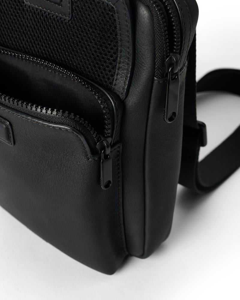 ECCO Flat Pouch City Crossbody | ECCO Trading Co. Ltd