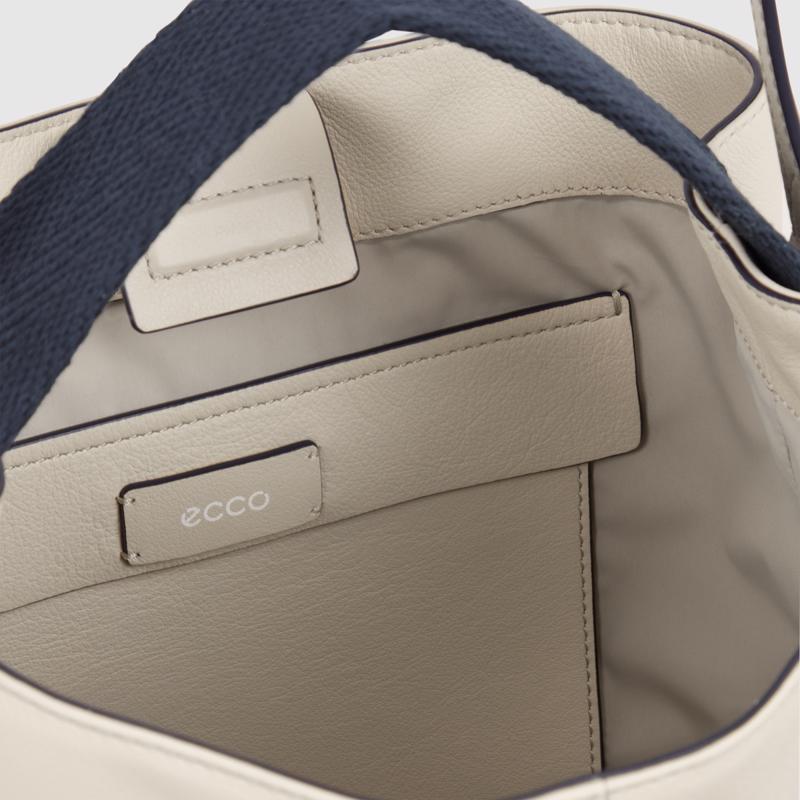 ECCO Fold Bucket Bag | ECCO Kuwait Company for the Sale of Clothing ...